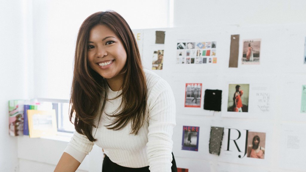 Away for the Holidays? Smart Luggage Co-Founder Jen Rubio Reveals Her ...