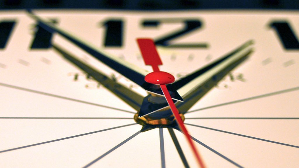 Study: the More Hours You Work, the Bigger the Pay Off | Inc.com