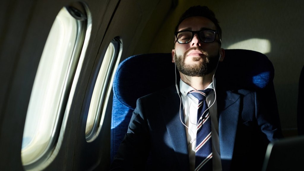 6 Ways to Have a Rejuvenating Nap During Your Business Flight | Inc.com