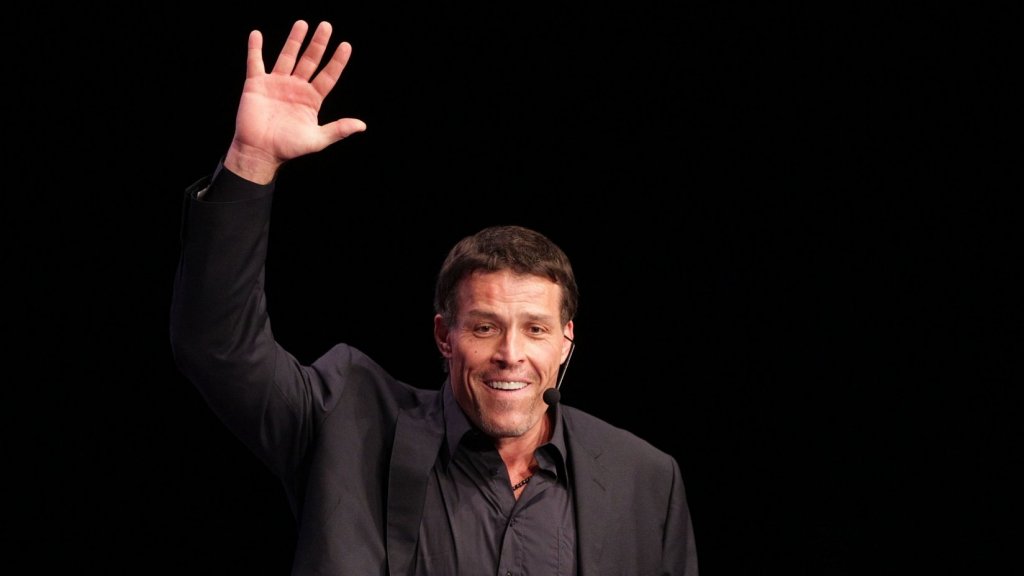 The Mental Exercise That Tony Robbins Uses to Overcome Fear | Inc.com