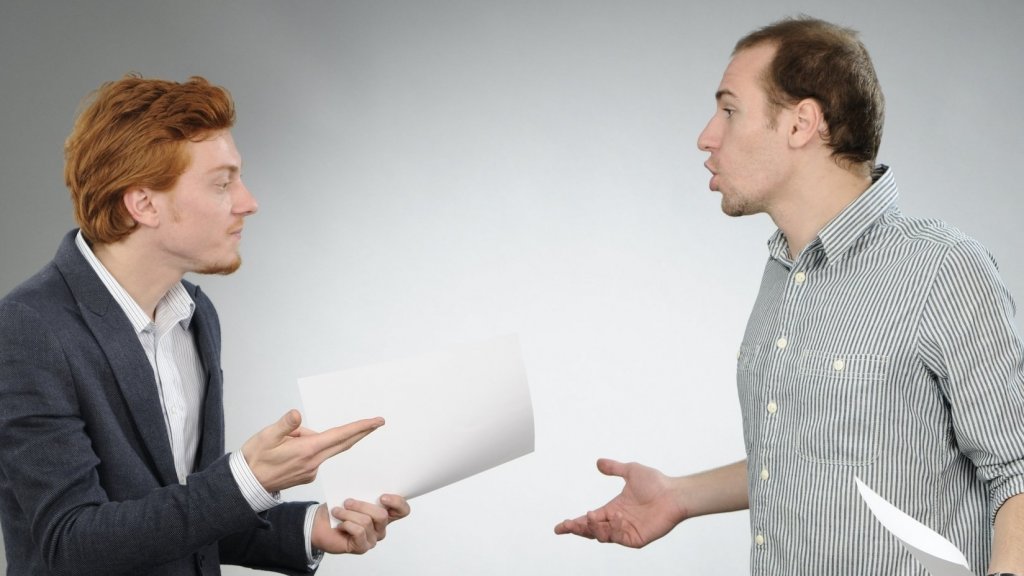 3 Body Language Mistakes That Can Make You Look Really Unprofessional ...