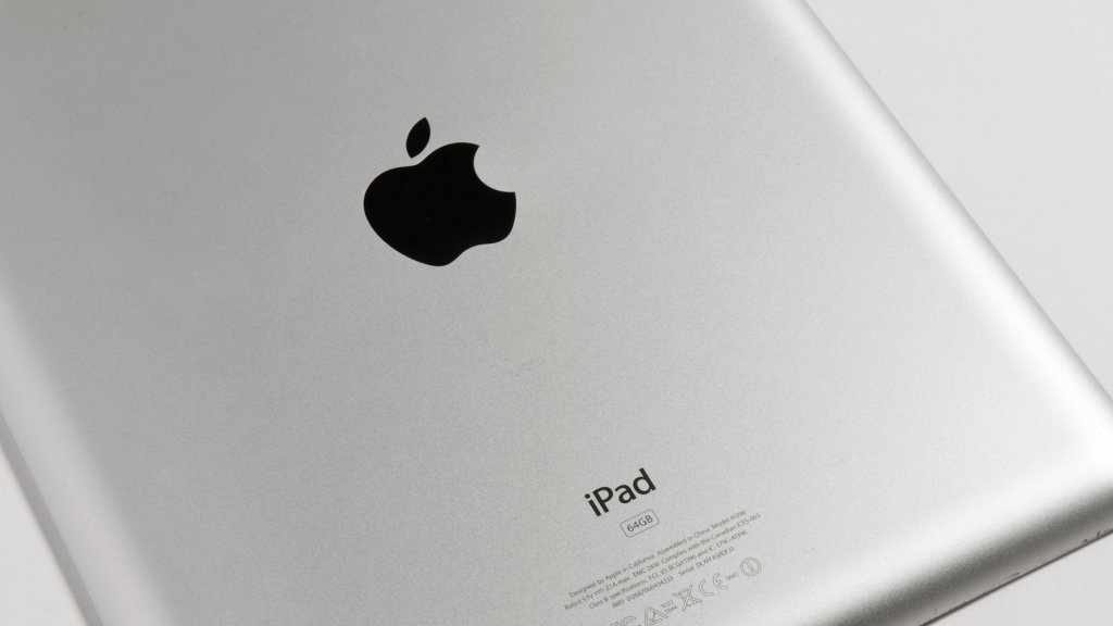 Here's How the Most Iconic Logos Have Affected Revenue (Infographic ...