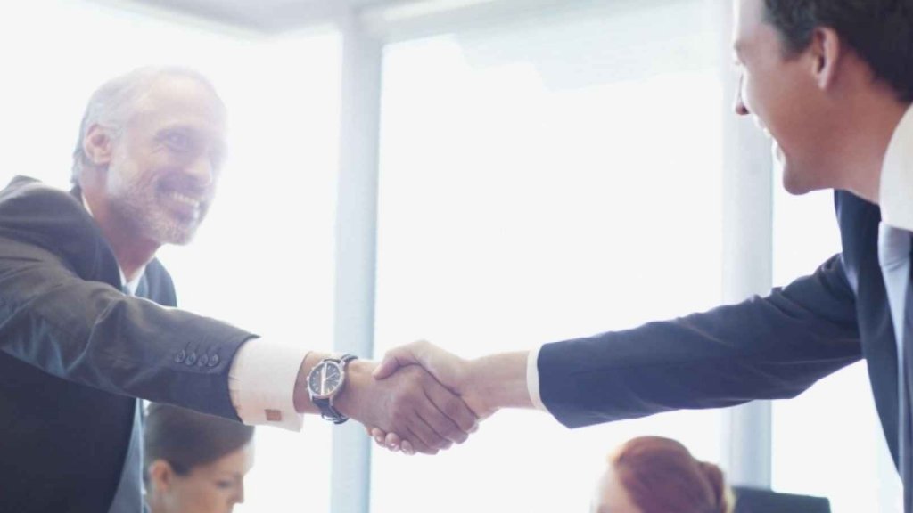 The Perfect Way to Introduce Yourself (In Any Setting) | Inc.com