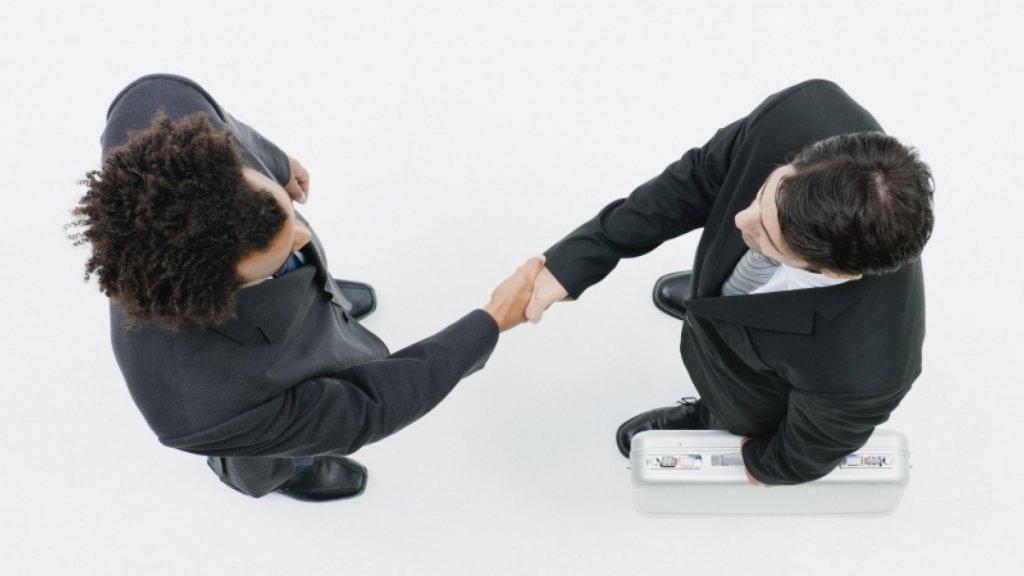 Gain People's Trust With These 5 Body Language Secrets | Inc.com