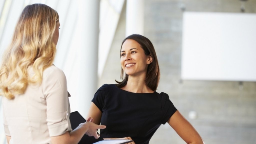 7 Ways to Eliminate Awkwardness From Conversations With New People ...