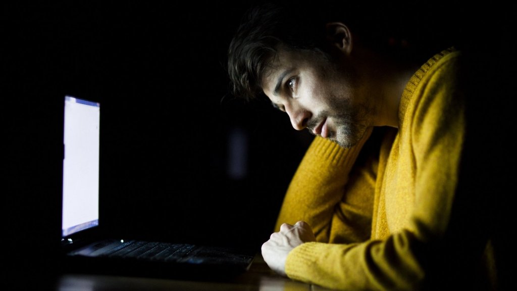 6 Reasons Really Smart People Make Really Dumb Decisions, According to ...