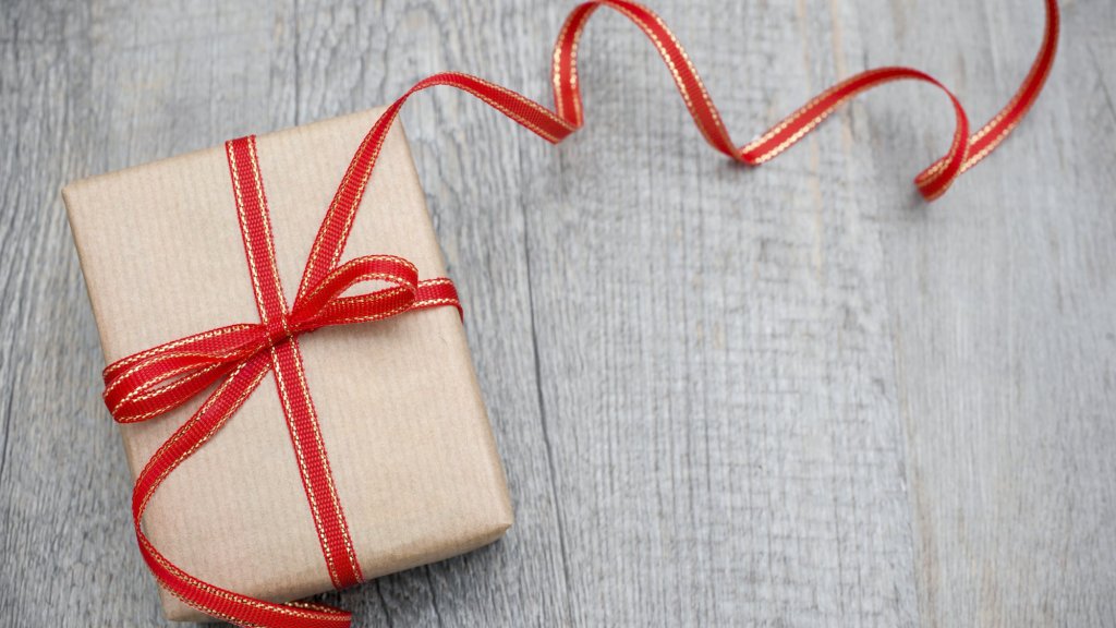 Here's How Gift-Giving Can Help Your Company Even After the Holidays ...