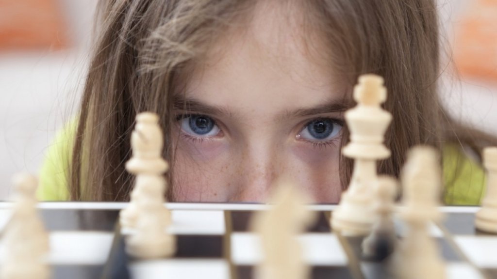 9 Ways to Look Like the Smartest Person in the Room (Even When You're ...