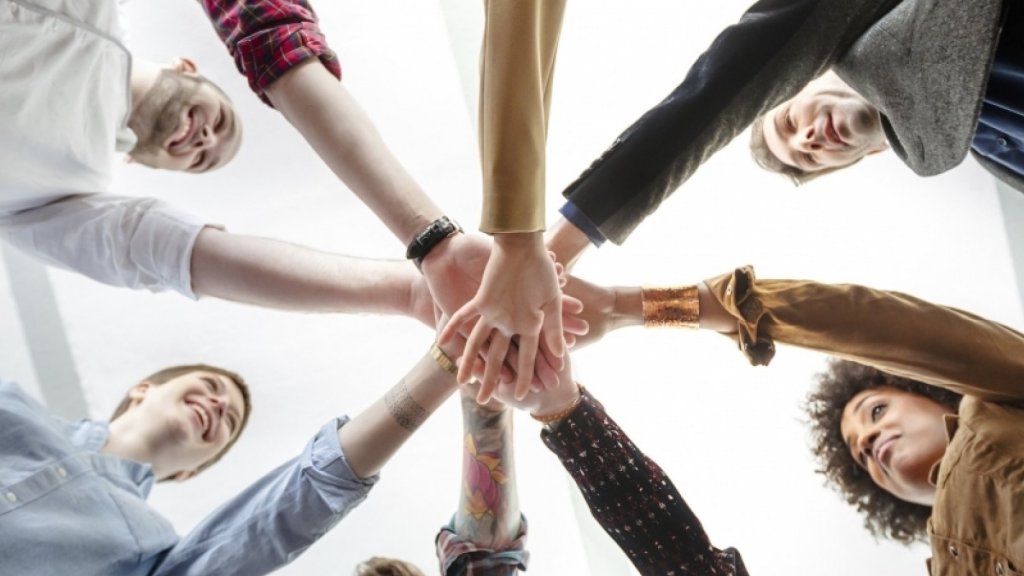 10 Ways to Let Your Team Know You Love Them | Inc.com