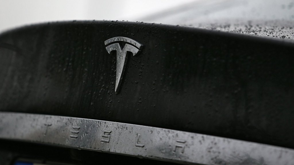 Elon Musk Explains Logo Design: What We Can Learn From Tesla's Brand ...