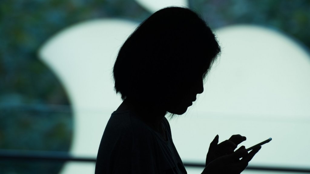 What Everyone's Missing About the New iPhone Conspiracy Theory | Inc.com