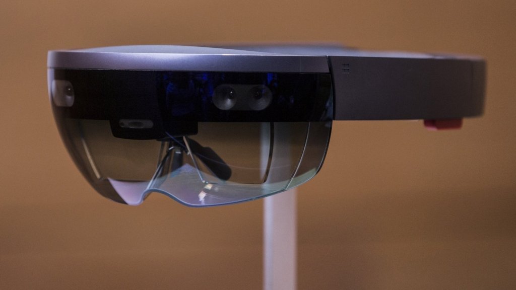 How Doctors Are Testing the Microsoft HoloLens for Brain Surgery | Inc.com