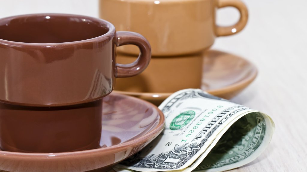 Here's Why There Should Be No More Tipping at Restaurants | Inc.com