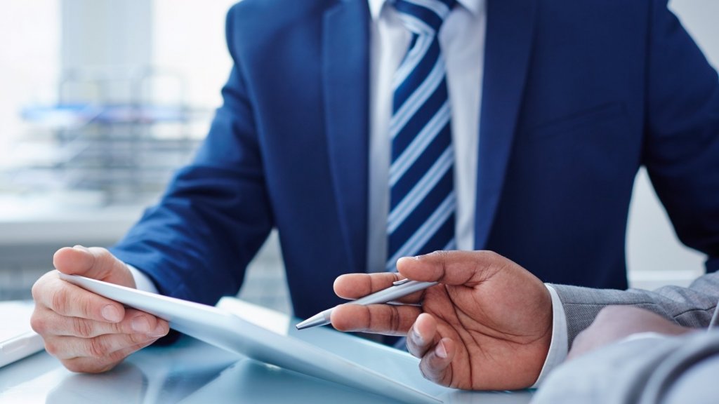 6 Simple Tips to Effectively Cover Your Backside | Inc.com