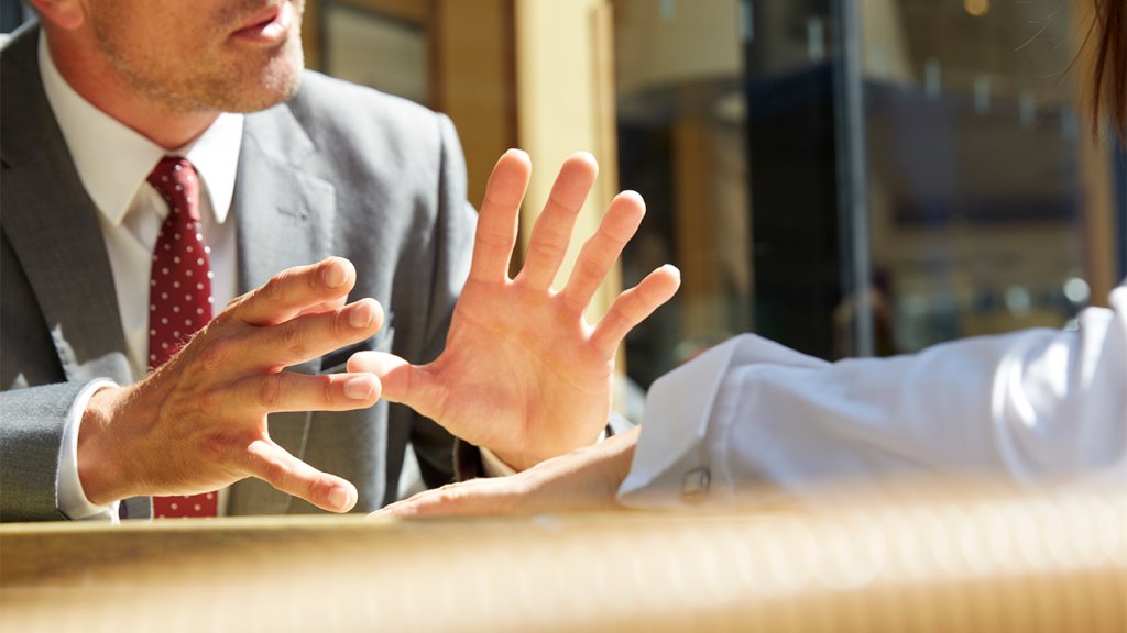 7 Body Language Tips That Will Guarantee a Great First Impression | Inc.com