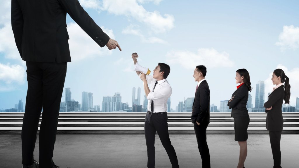 What Do You Do When Your Boss is a Control Freak? | Inc.com