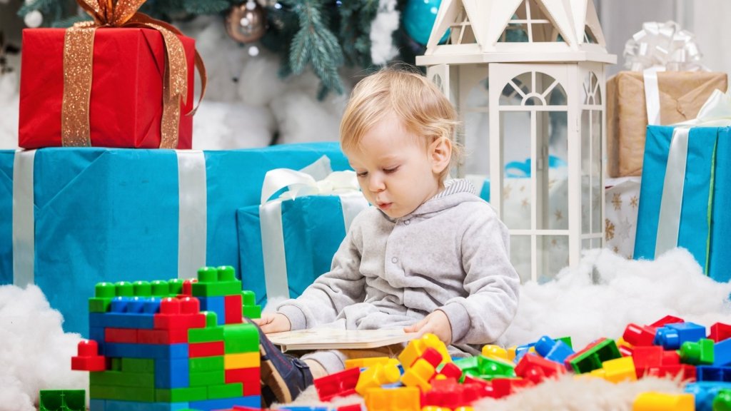 A Timely Holiday Reminder From Science: Kids Play Better With Fewer ...