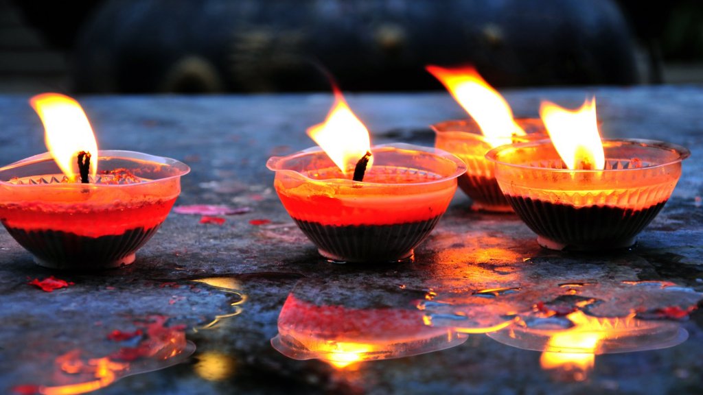 Quiet Celebrations to Uplift Your Spirits This Holiday Season | Inc.com
