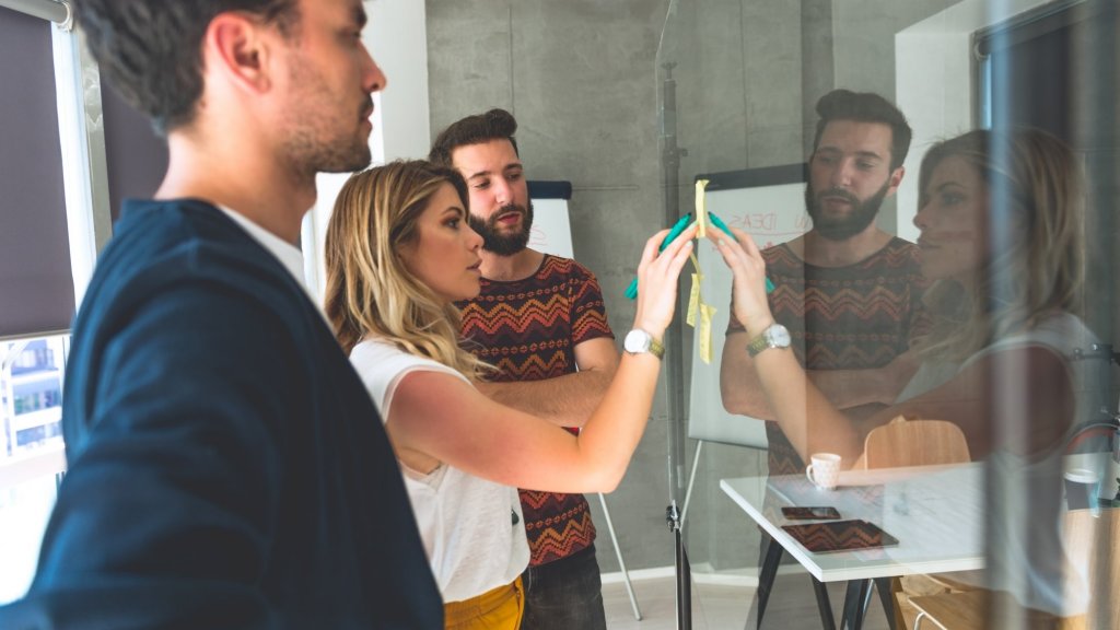 Facebook's Secret to Developing Great Leaders: Let People Do Their Jobs ...