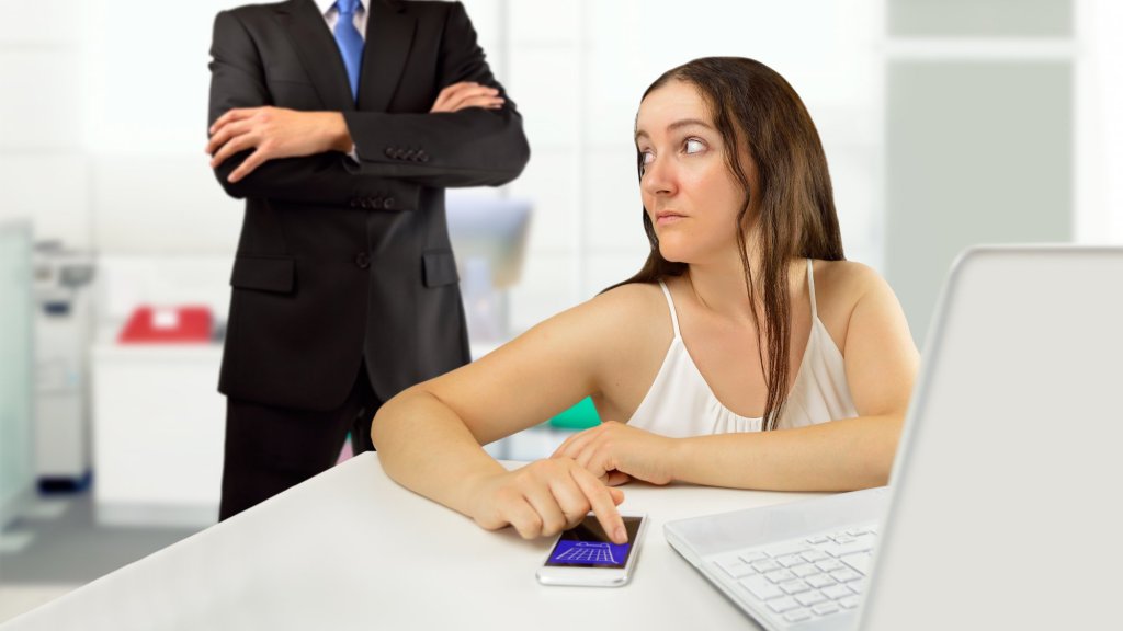 The 5 Top Ways Employees Waste Time During the Day | Inc.com