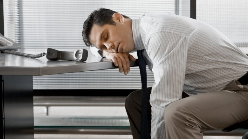 My Co-Workers Make Me Look Like the Office Slacker | Inc.com