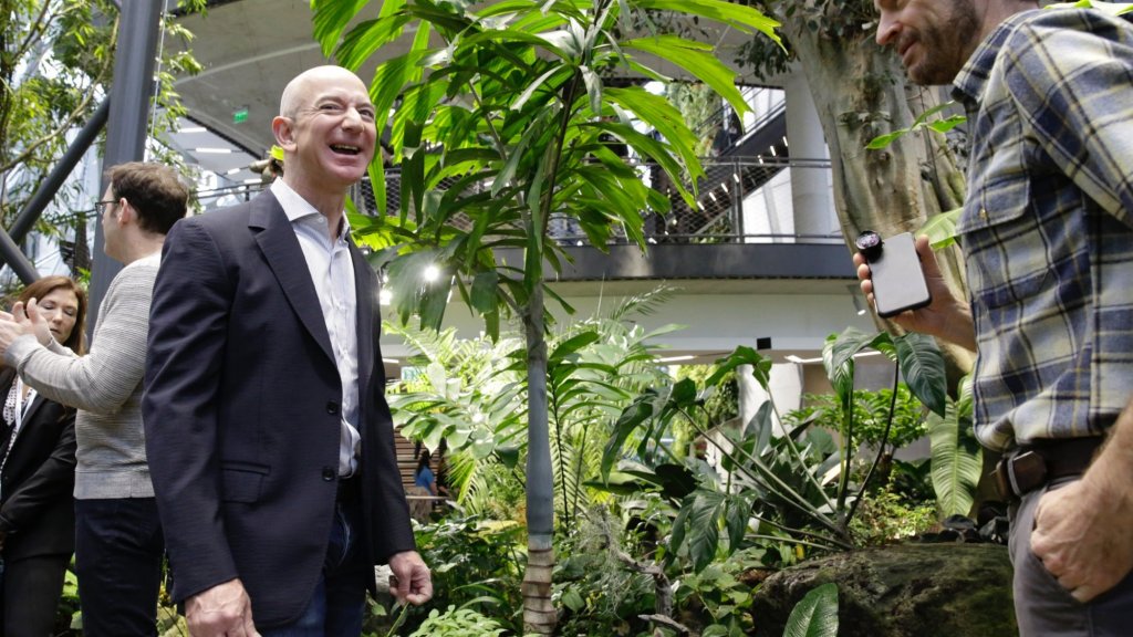 Amazon's New Campus Includes a Tropical Forest in Downtown Seattle ...