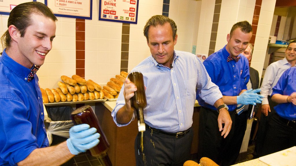 This CEO Became a Business Owner at Age 17. Here Are His Priceless ...