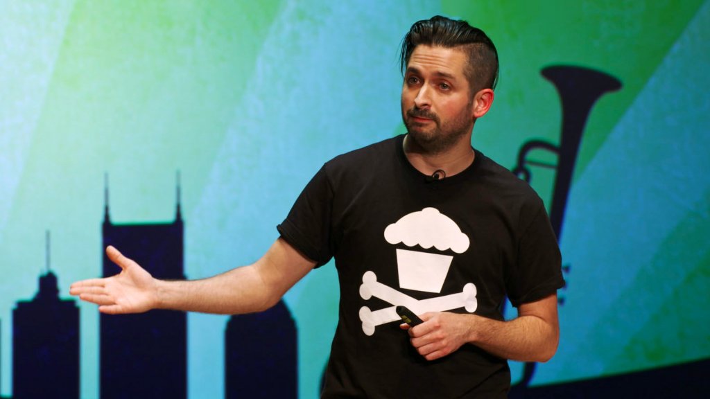 How Johnny Earle Built a Global Clothing Brand | Inc.com