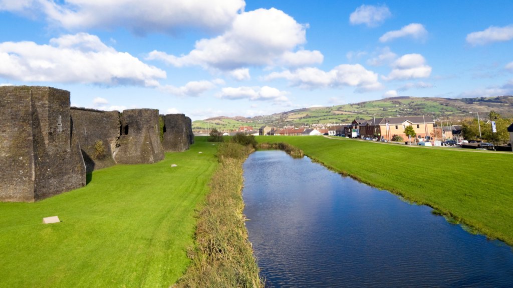 To Keep Your Customers, Build More Moats | Inc.com