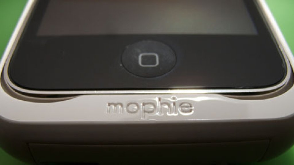 Best Mobile Phone Booster: Mophie Juice Pack Air | Inc.com