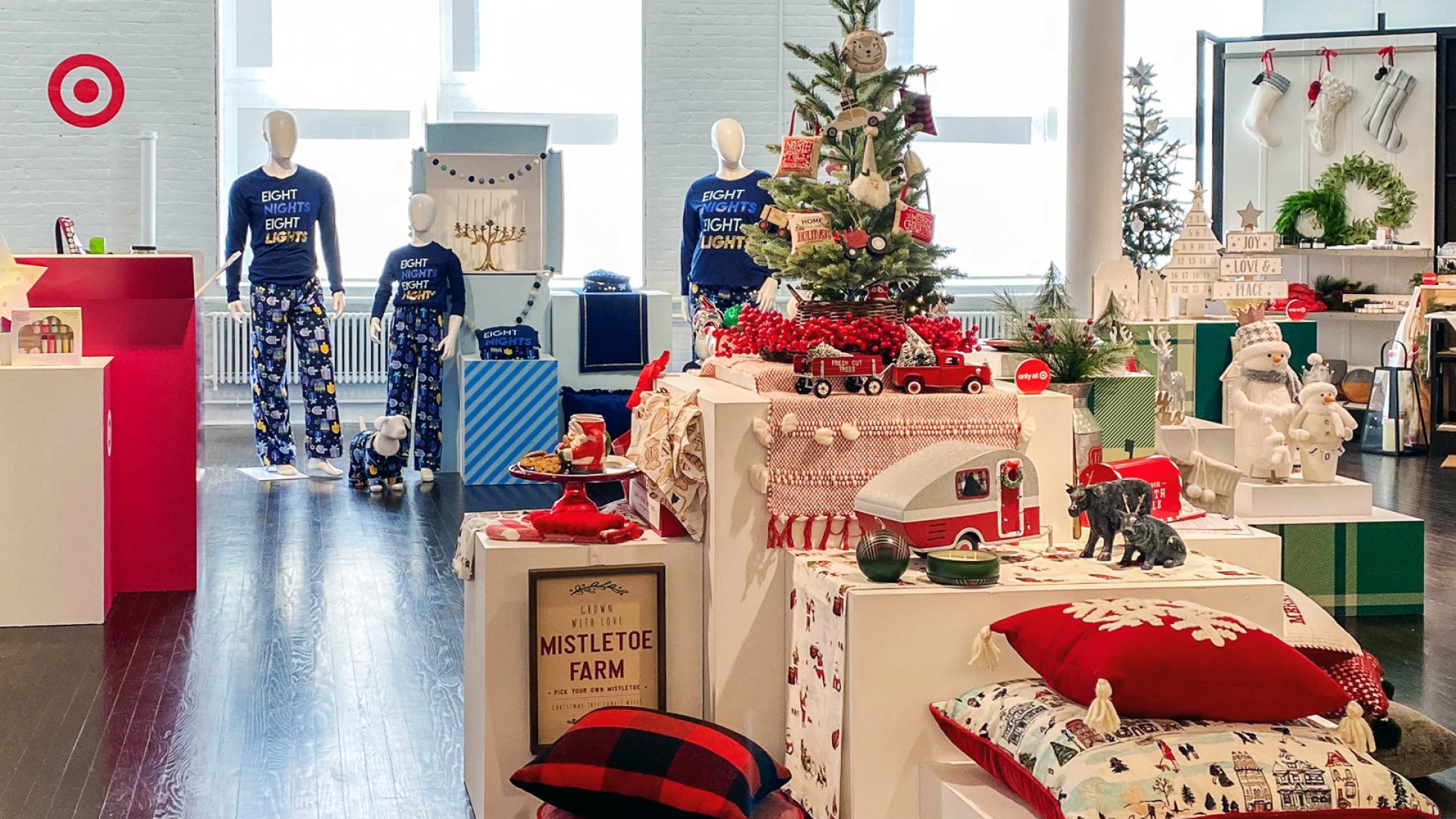 Target's Game Plan for Beating Amazon and Walmart This Holiday Season ...