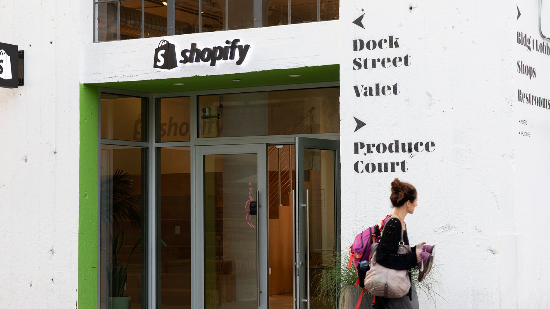 Shopify Goes Offline With Its First Brick-and-Mortar Shop | Inc.com