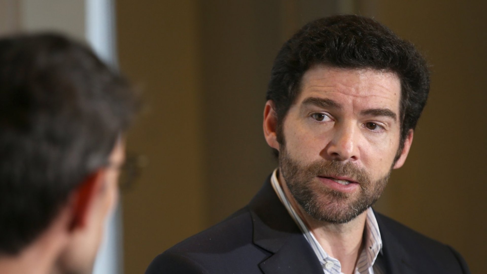 LinkedIn's CEO Just Gave Some Brilliant Career Advice. Here It Is in 1 ...