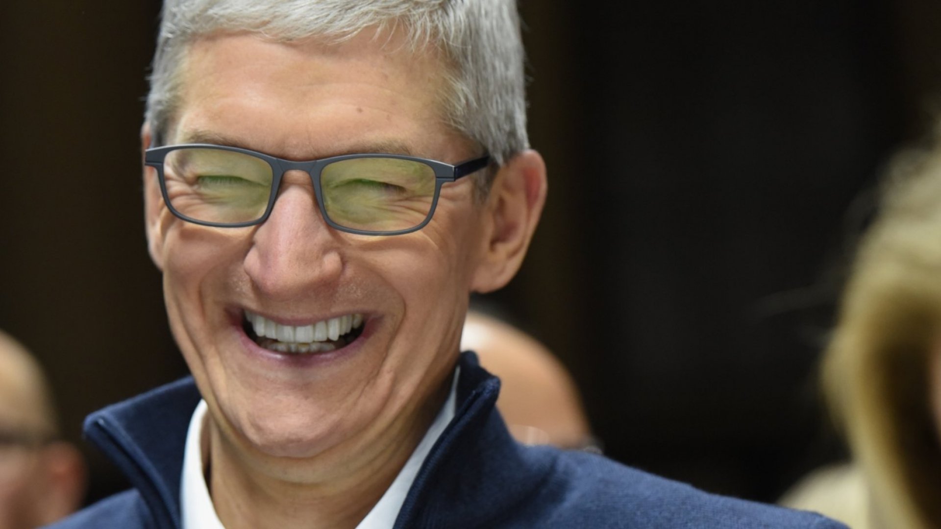 Why Tim Cooks Spends the First Hour of Everyday Reading Emails From ...