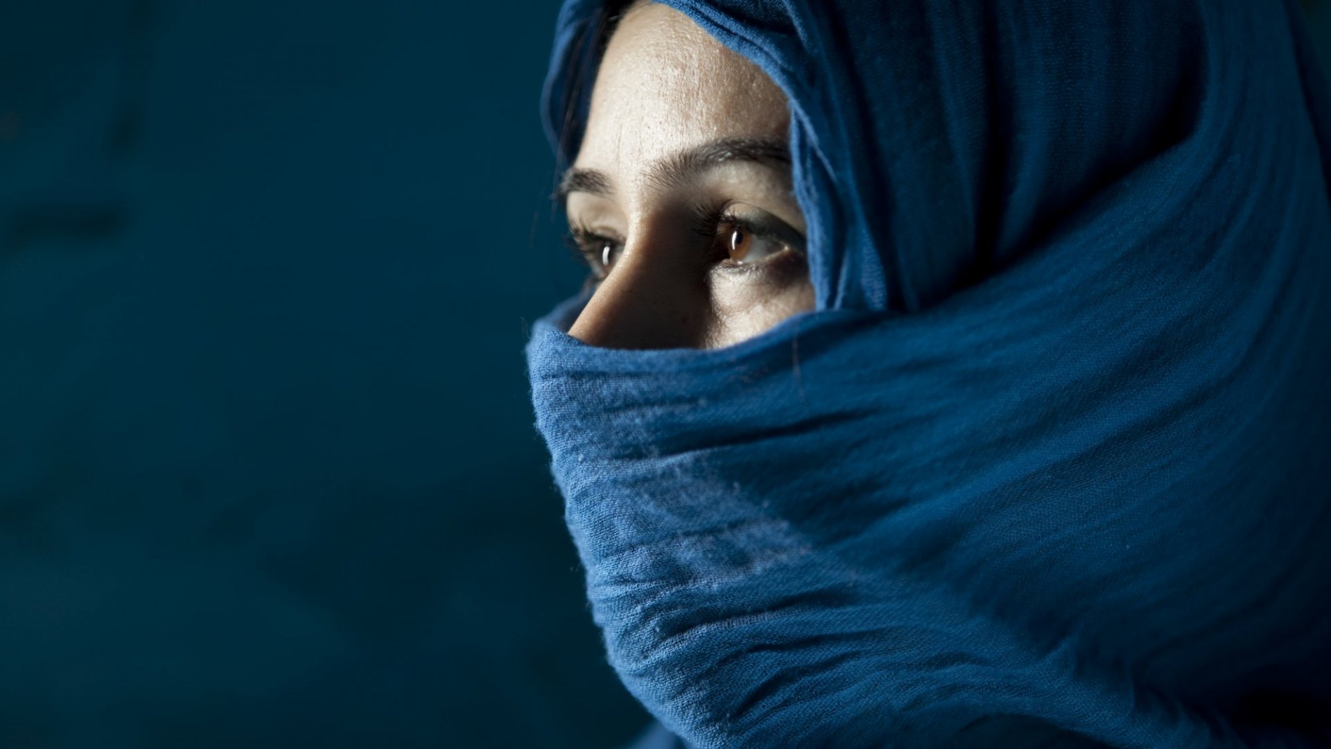 The Remarkable Reason Men in Iran Have Started Wearing Hijabs | Inc.com