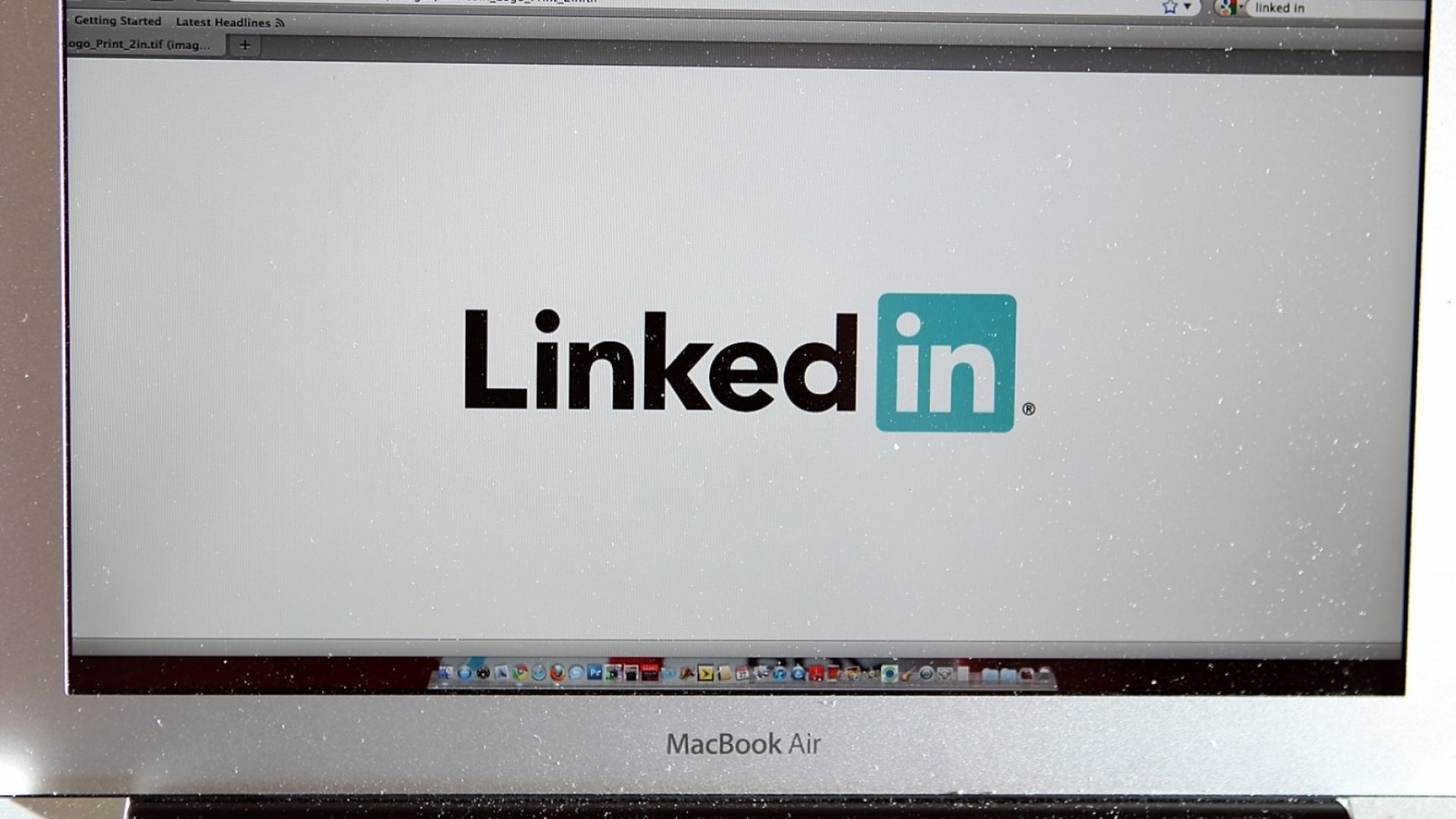 How to Get "Found" by Potential Customers Quicker on LinkedIn | Inc.com