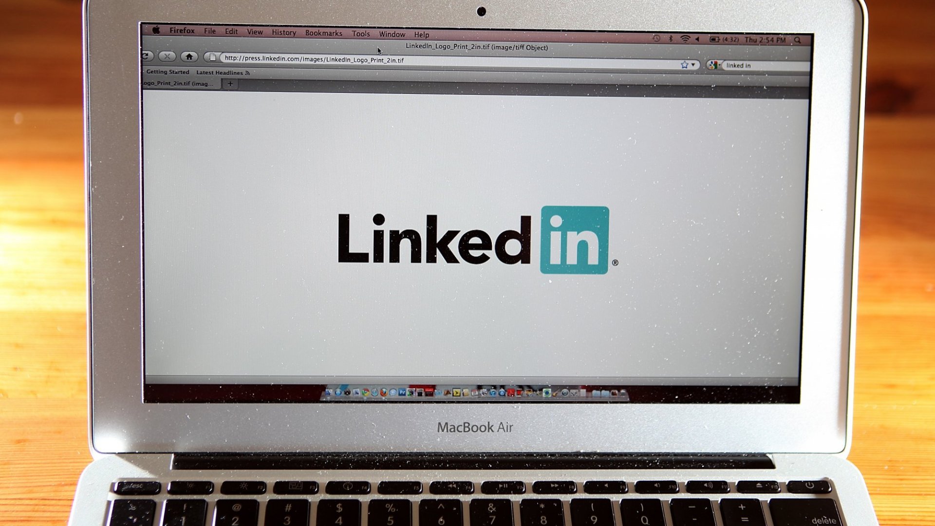 Microsoft Just Bought LinkedIn and Gave Every Member a $250 Gift in the ...