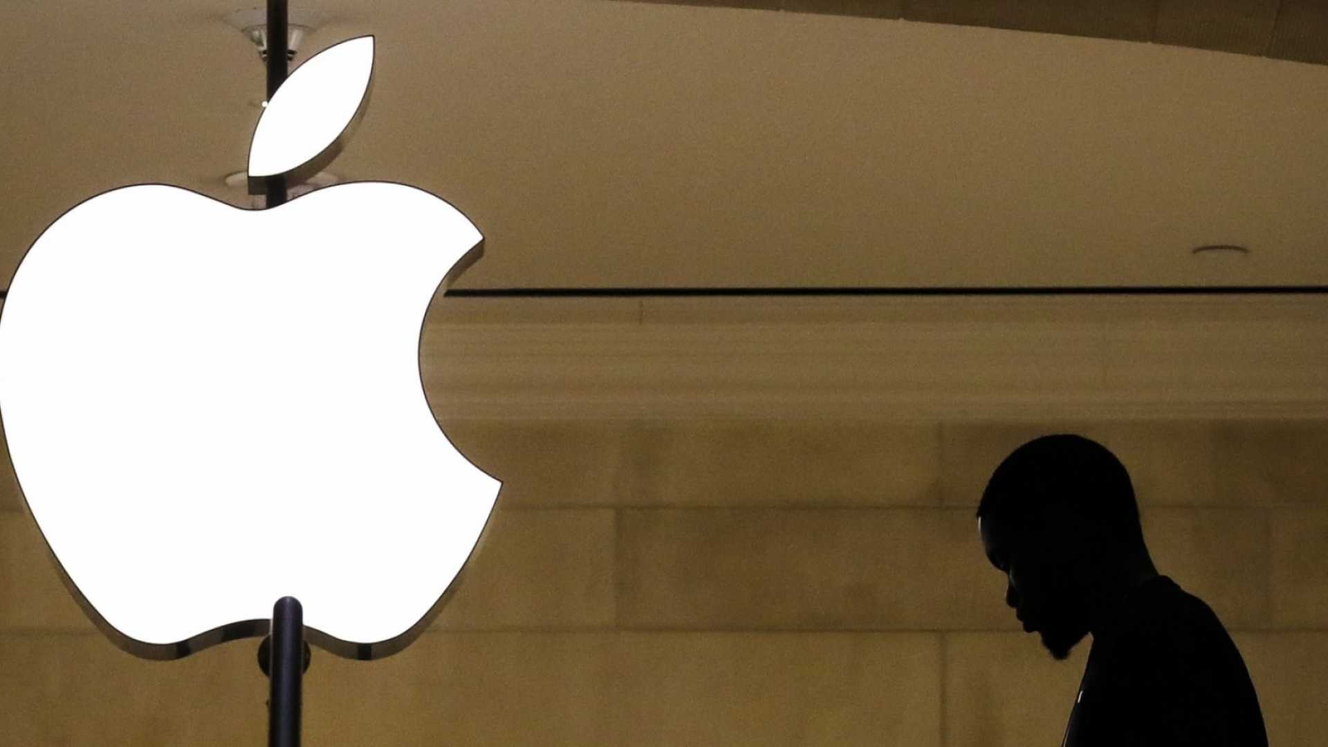 Apple Had a Truly Annoying Week. Then It Did Something Brilliant to ...