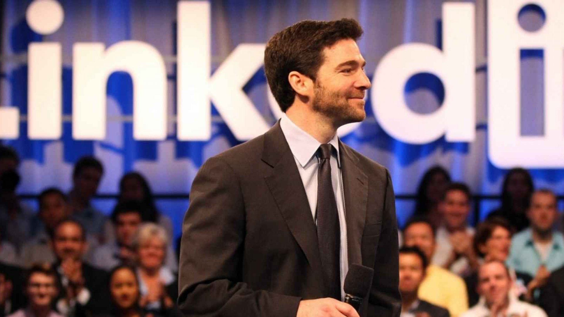 LinkedIn's CEO Just Showed the World How Great Leaders Deal With Bad ...