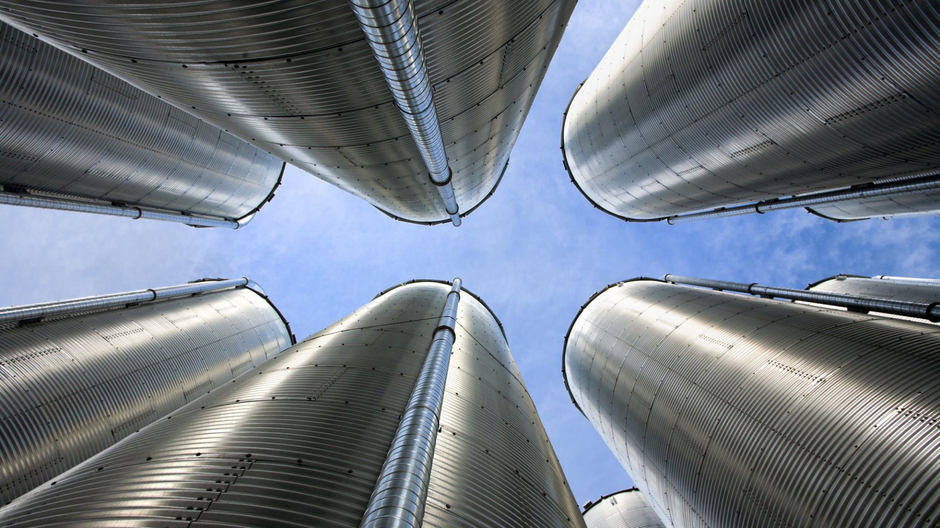 Why CEOs Must Be Silo-Breakers (and 6 Ways to Do It) | Inc.com