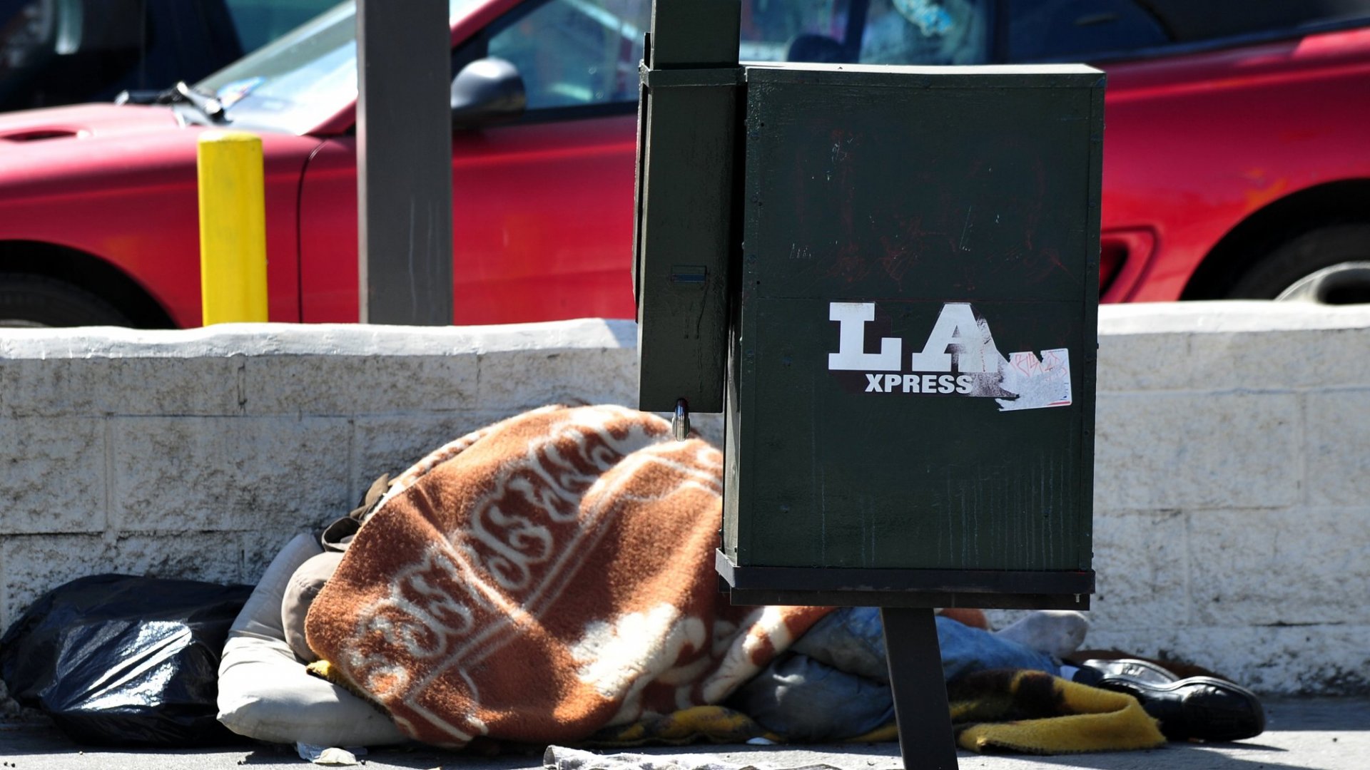 Taking Steps to Combat Homelessness, in Hollywood and Beyond | Inc.com