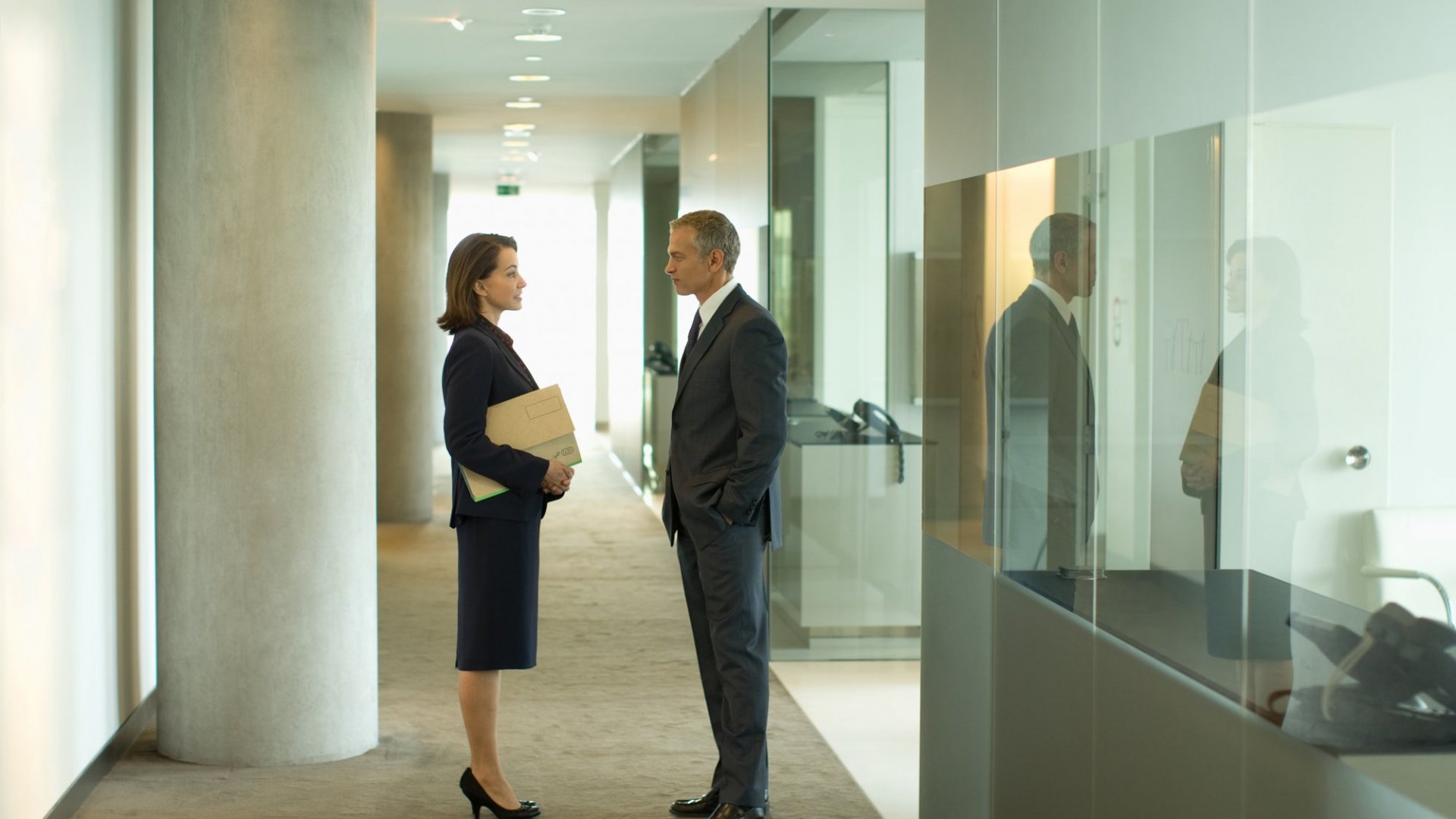 Why Those 'Hallway Meetings' (After the Big Meeting) Are Annoying Your ...
