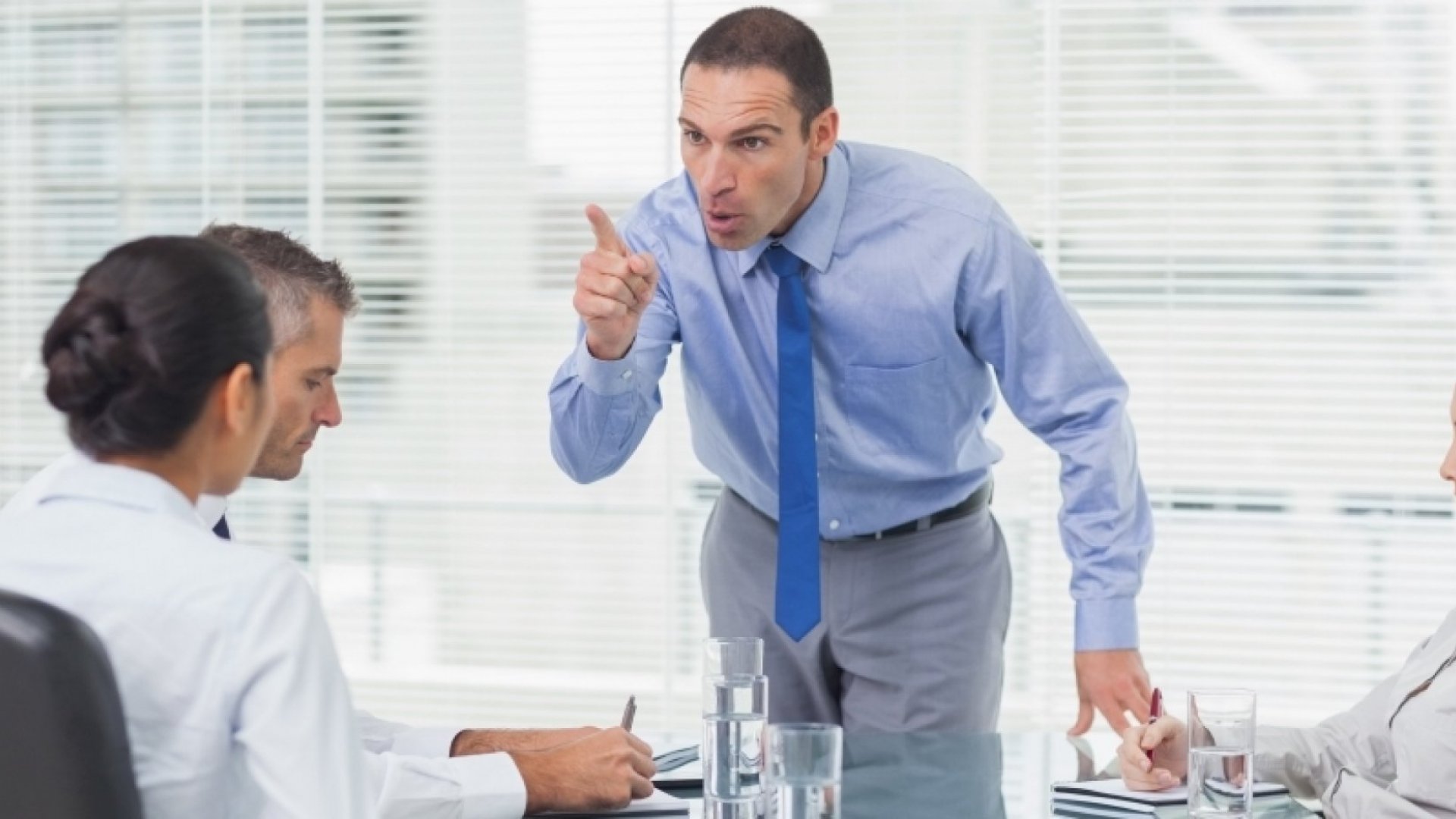 How to Manage the 3 Worst Types of Bosses | Inc.com