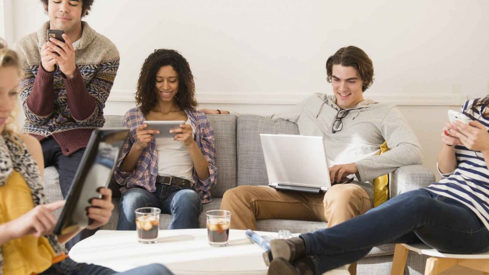 How Smartphone Messaging Apps Are Changing Social Media Marketing | Inc.com