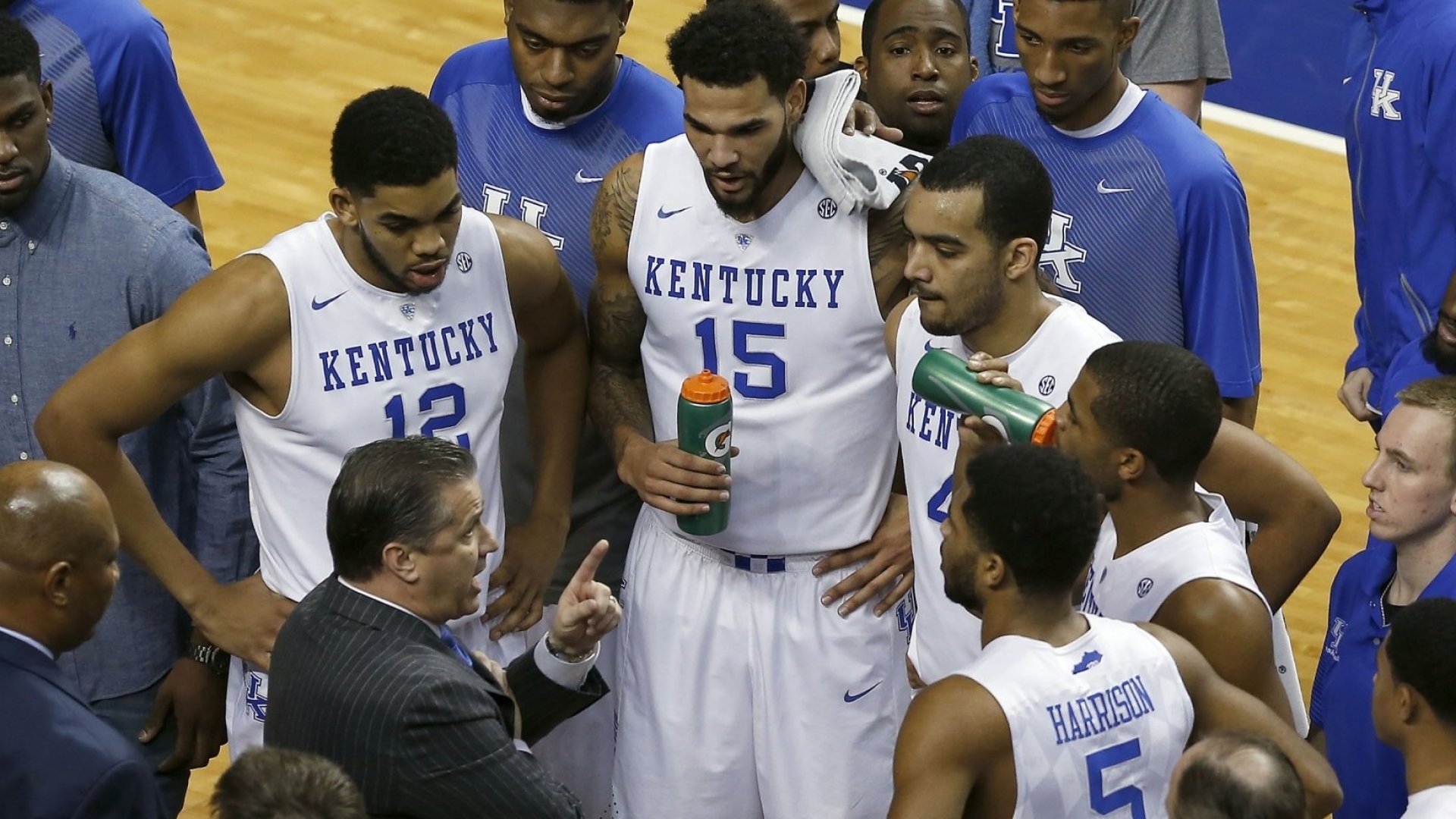 How Kentucky's Basketball Coach John Calipari Gets Talent to Buy In ...