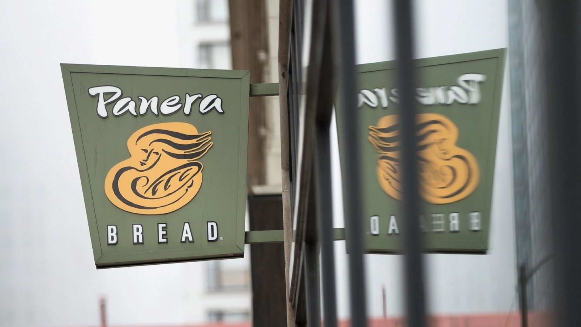 A Panera Employee Says She Was Fired After Her Video Went Viral. Her ...