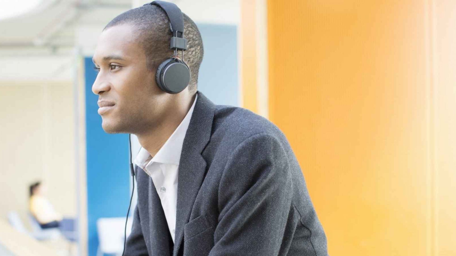 8 Podcasts That Can Improve Your Business Skills and Make You Smarter ...