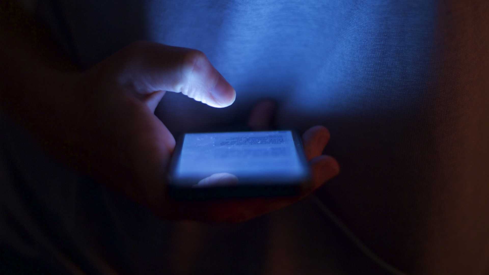 How to Get Colleagues to Stop Texting After Hours | Inc.com