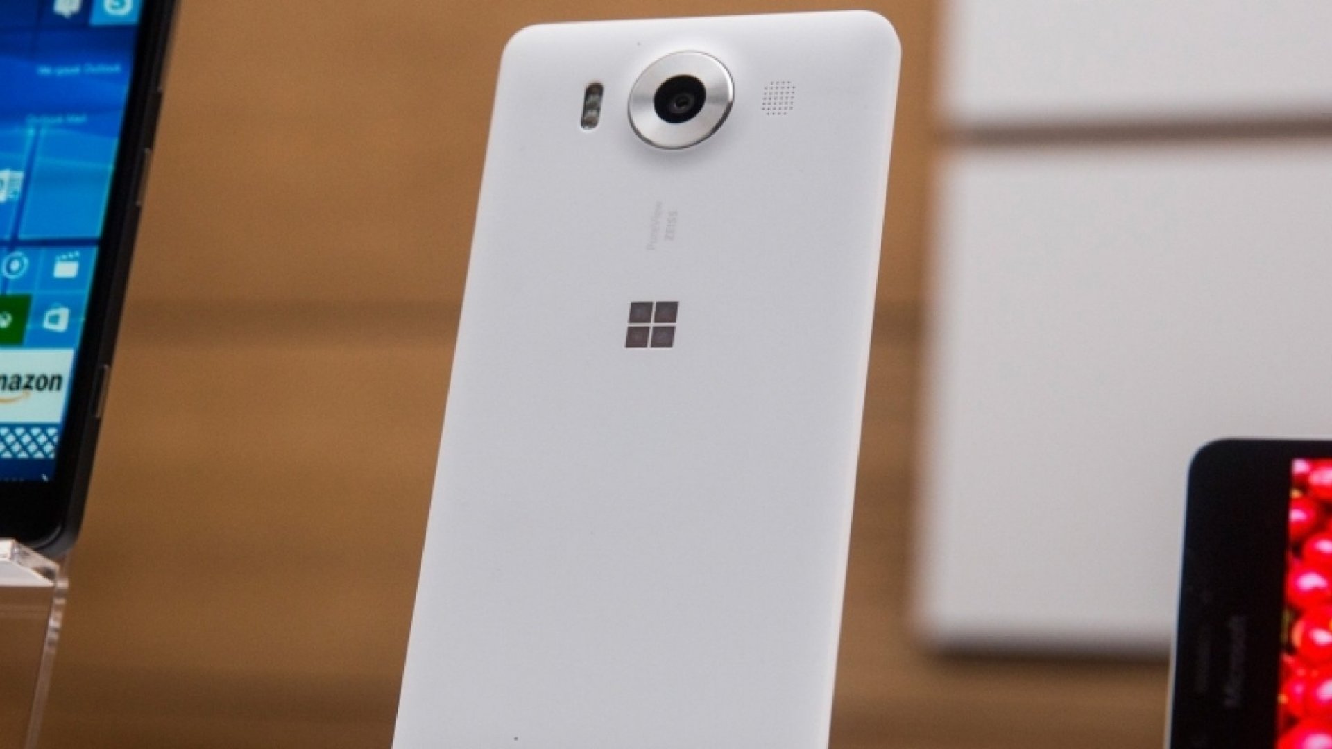 With Windows 10, Pocketable Devices Deliver Desktop Experiences | Inc.com