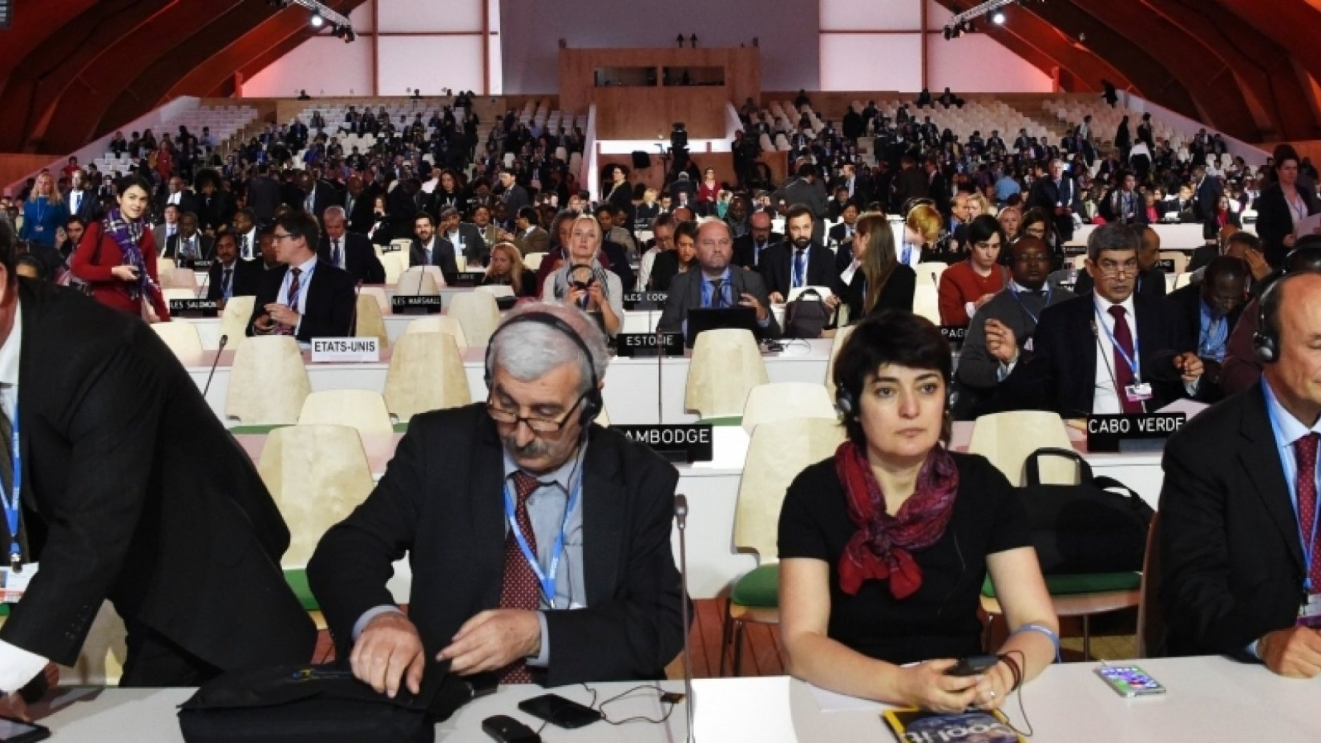 The Simple Negotiation Tactic That Got 195 Countries to Agree at the ...